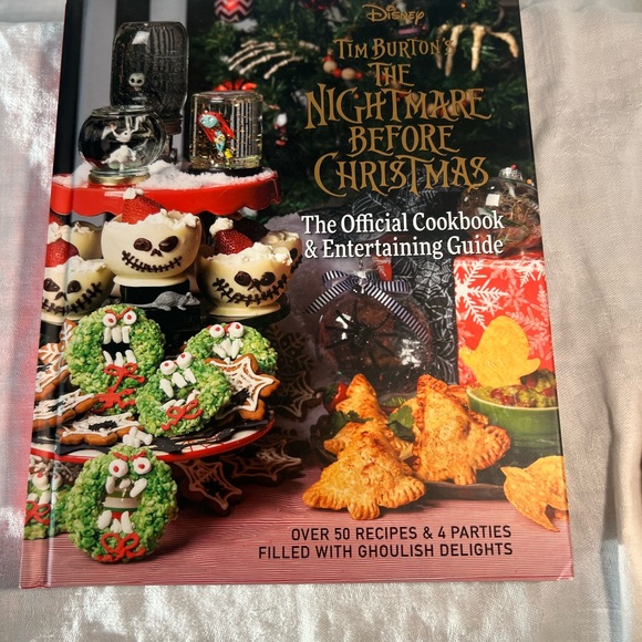 Disney | Kitchen | Disney The Nightmare Before Christmas Cookbook Red ...